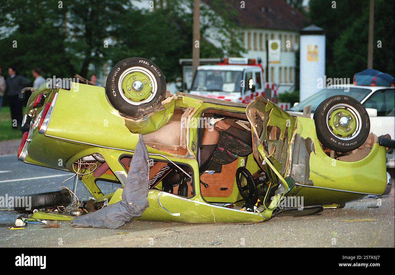 Trabant Unfall 24.06.1997, Chemnitz, Stollberger Straße, Trabant Unfall ...