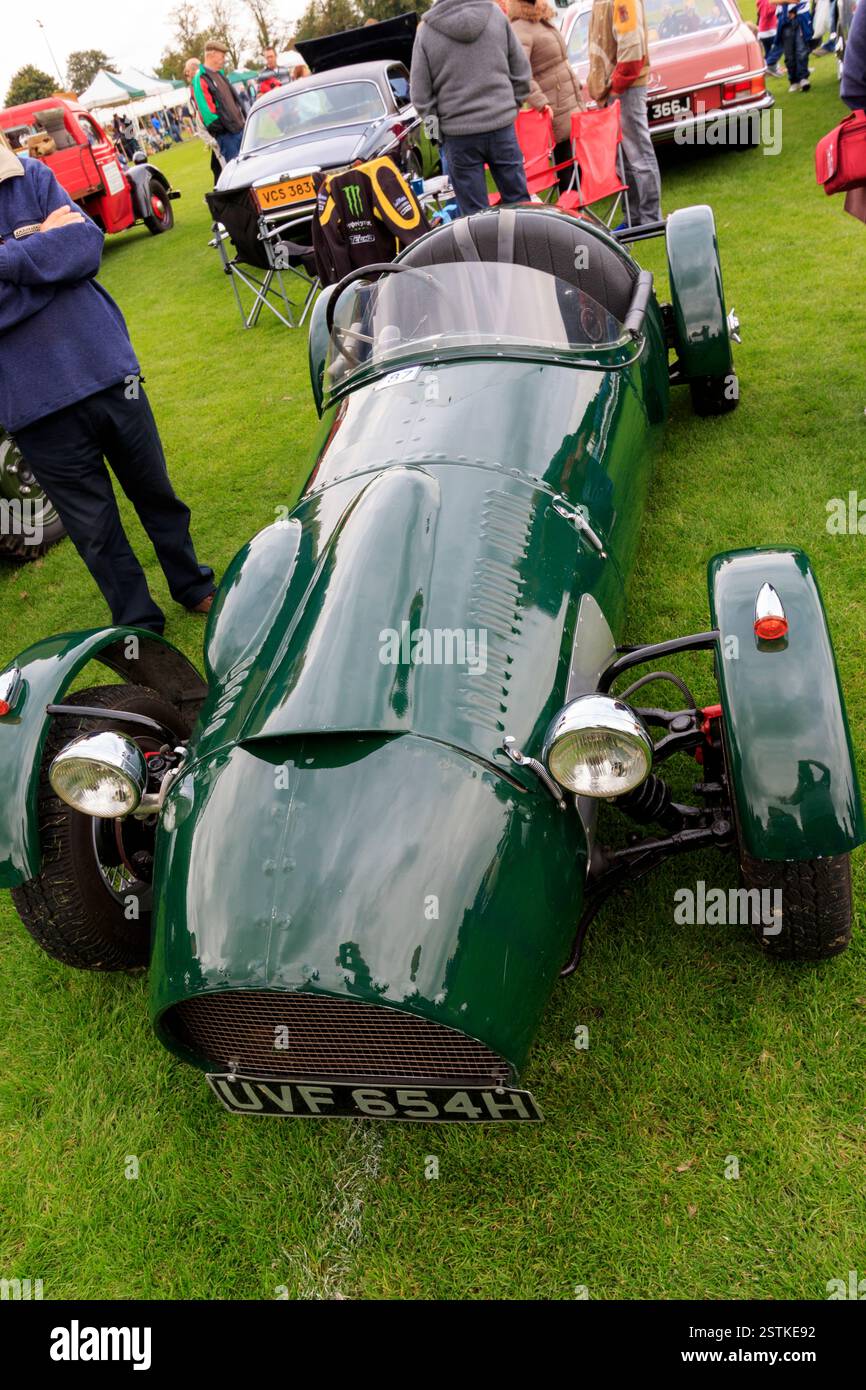 Vintage public entertainment hi-res stock photography and images - Alamy
