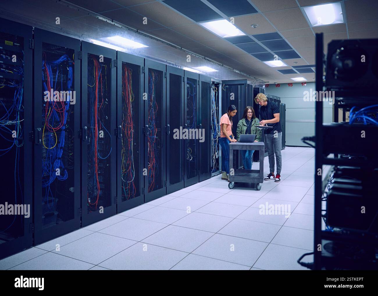 Server room engineer using hi-res stock photography and images - Alamy