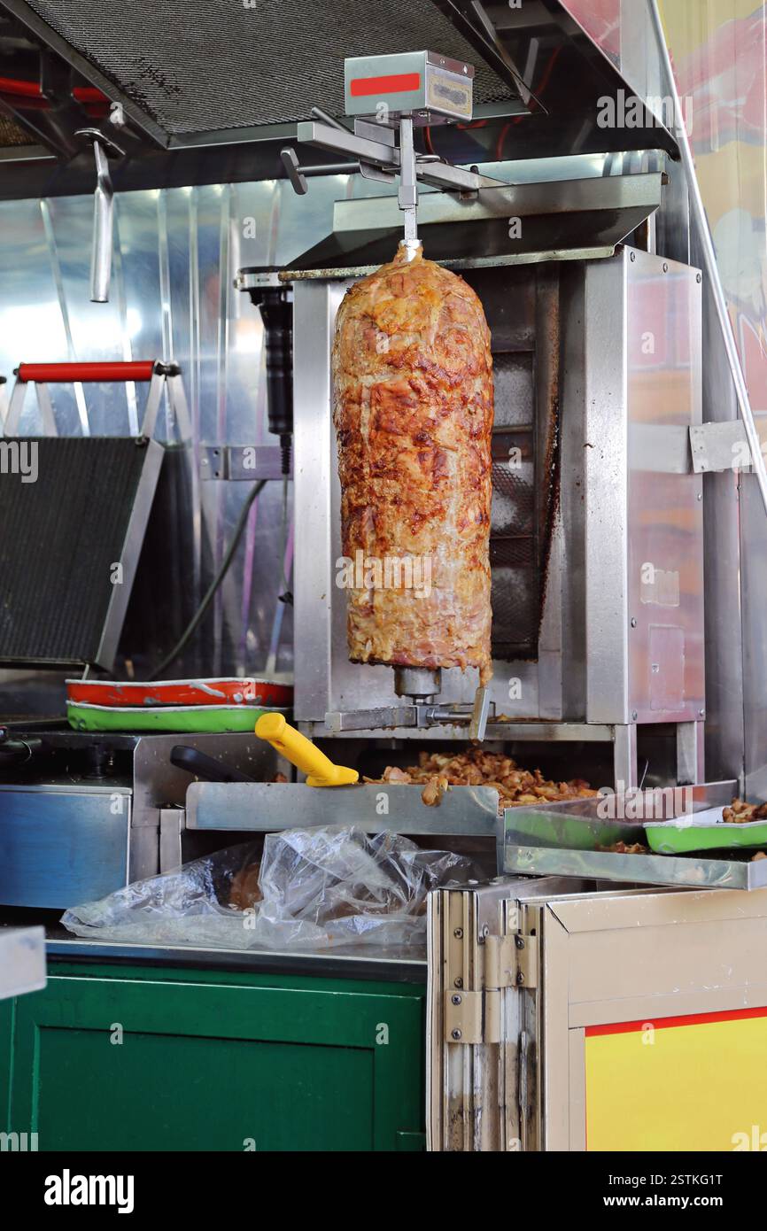 Donner kebab pork rotisserie fast food hi-res stock photography and ...