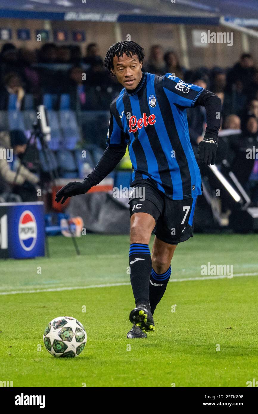Juan cuadrado atalanta hi-res stock photography and images - Alamy