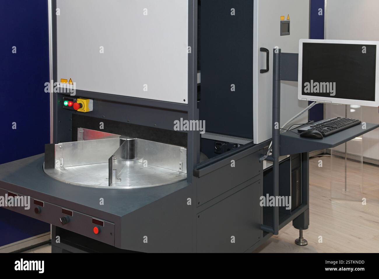 Laser Trim System Stock Photo - Alamy