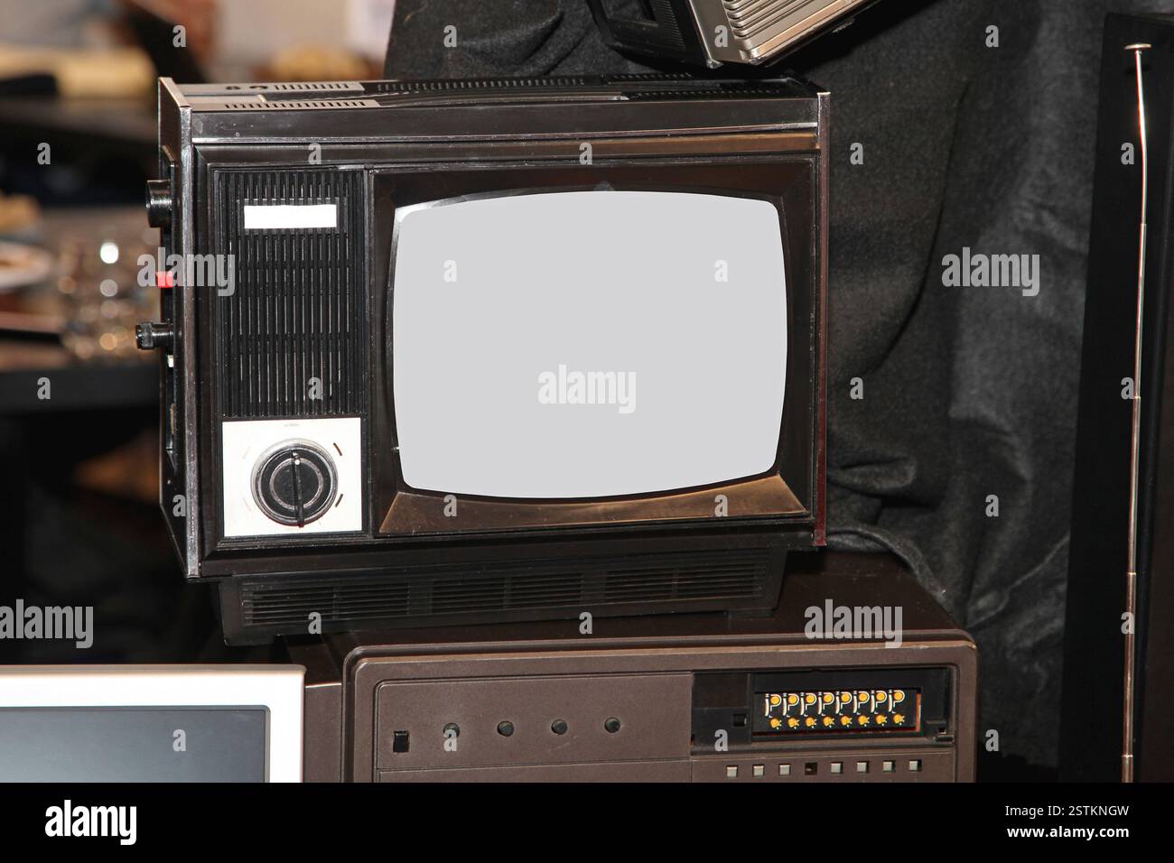 Obsolete television hi-res stock photography and images - Alamy