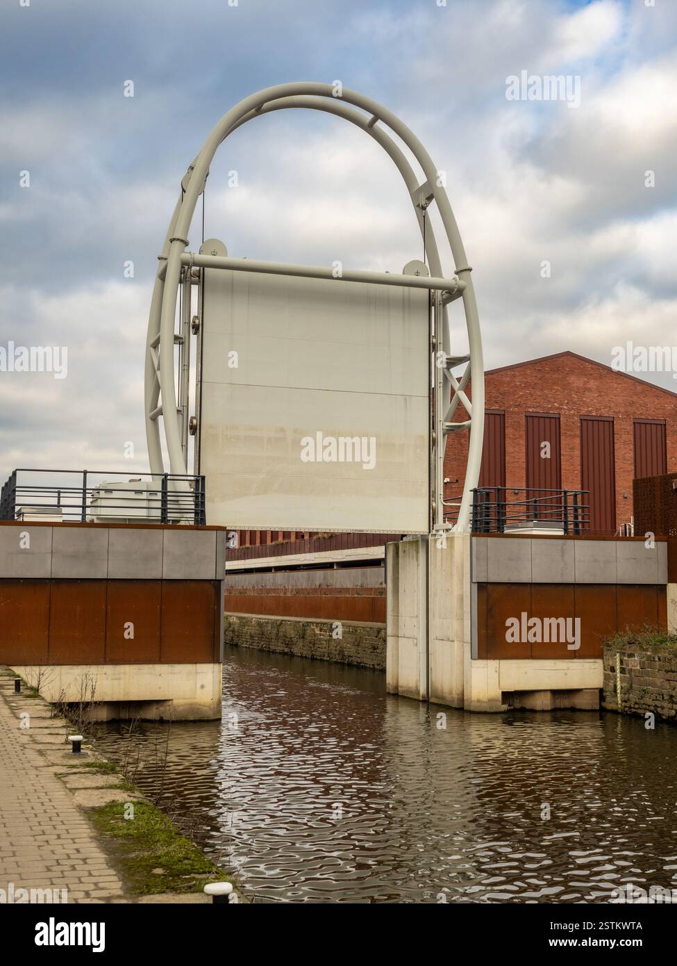 Flood alleviation hi-res stock photography and images - Alamy
