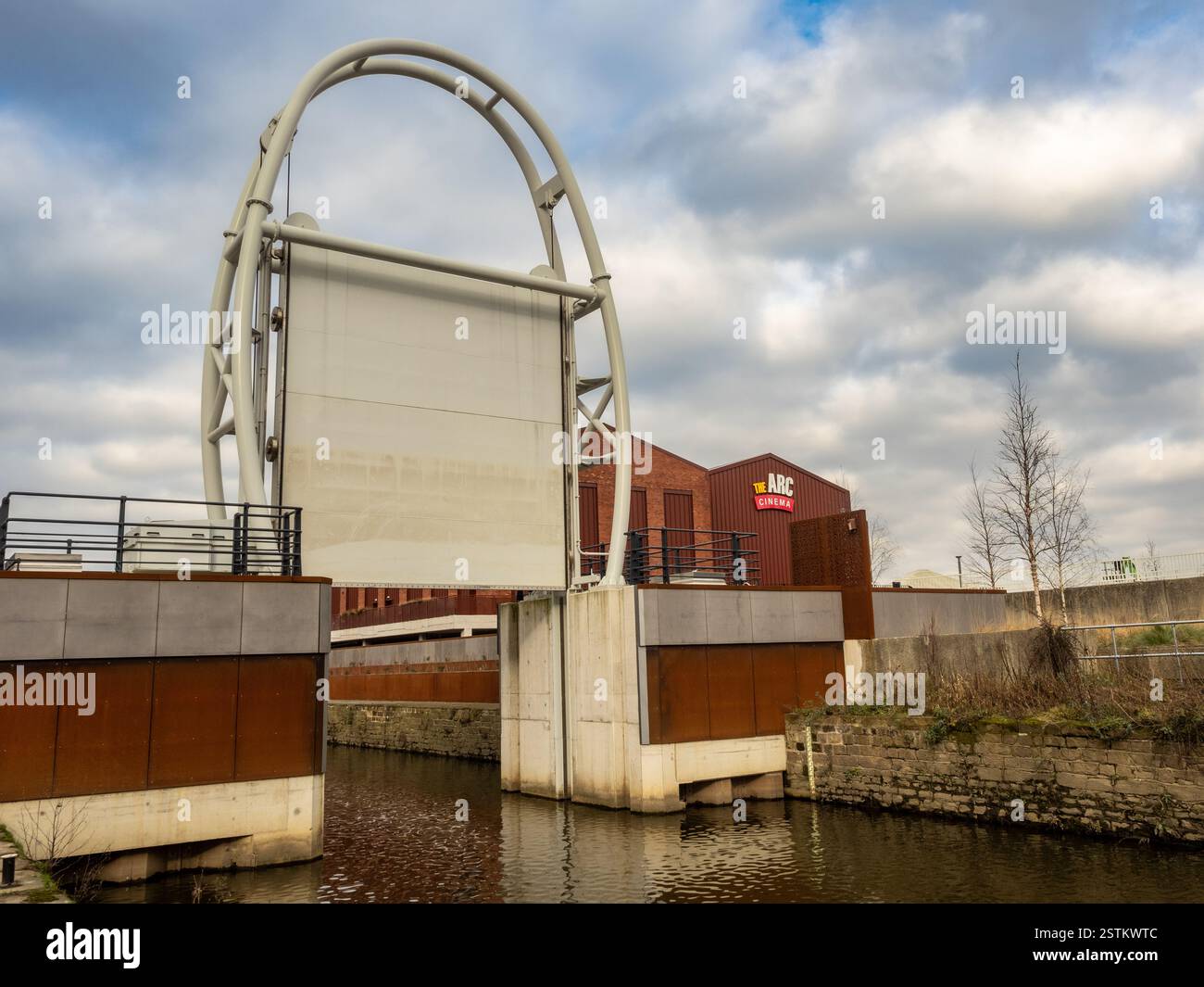 Flood alleviation hi-res stock photography and images - Alamy