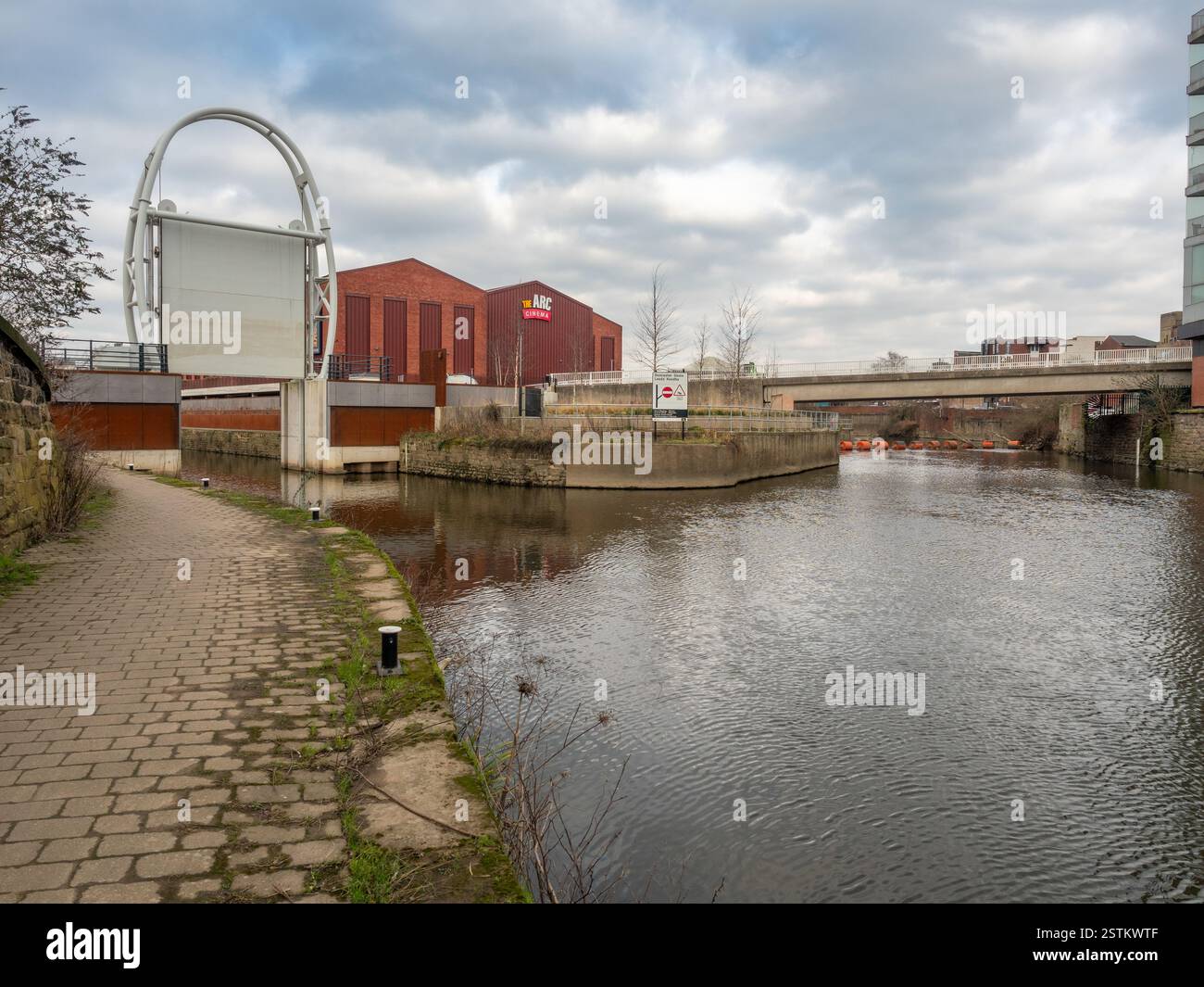 Flood alleviation hi-res stock photography and images - Alamy
