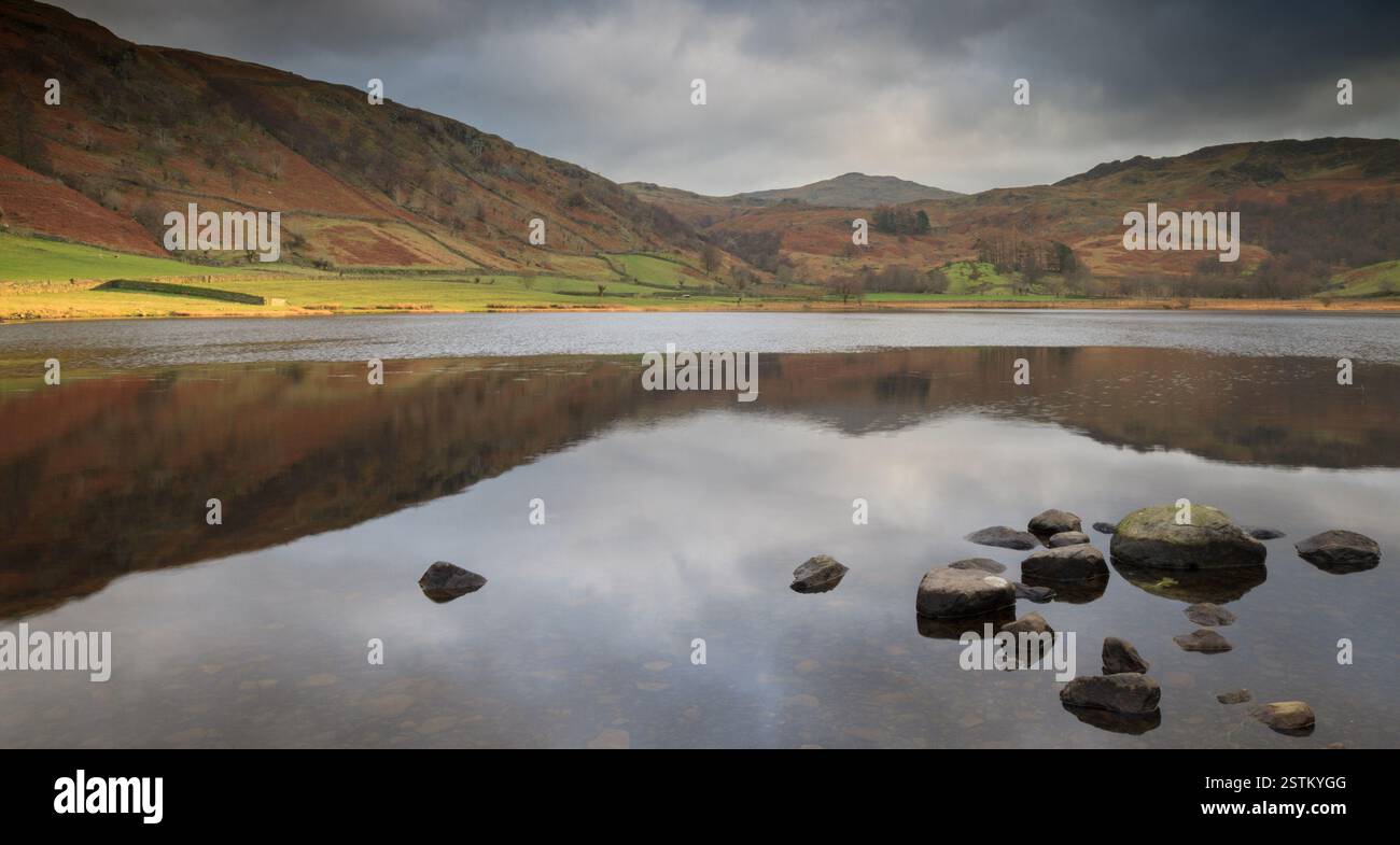 Tranquil lake scene vibrant hi-res stock photography and images - Alamy