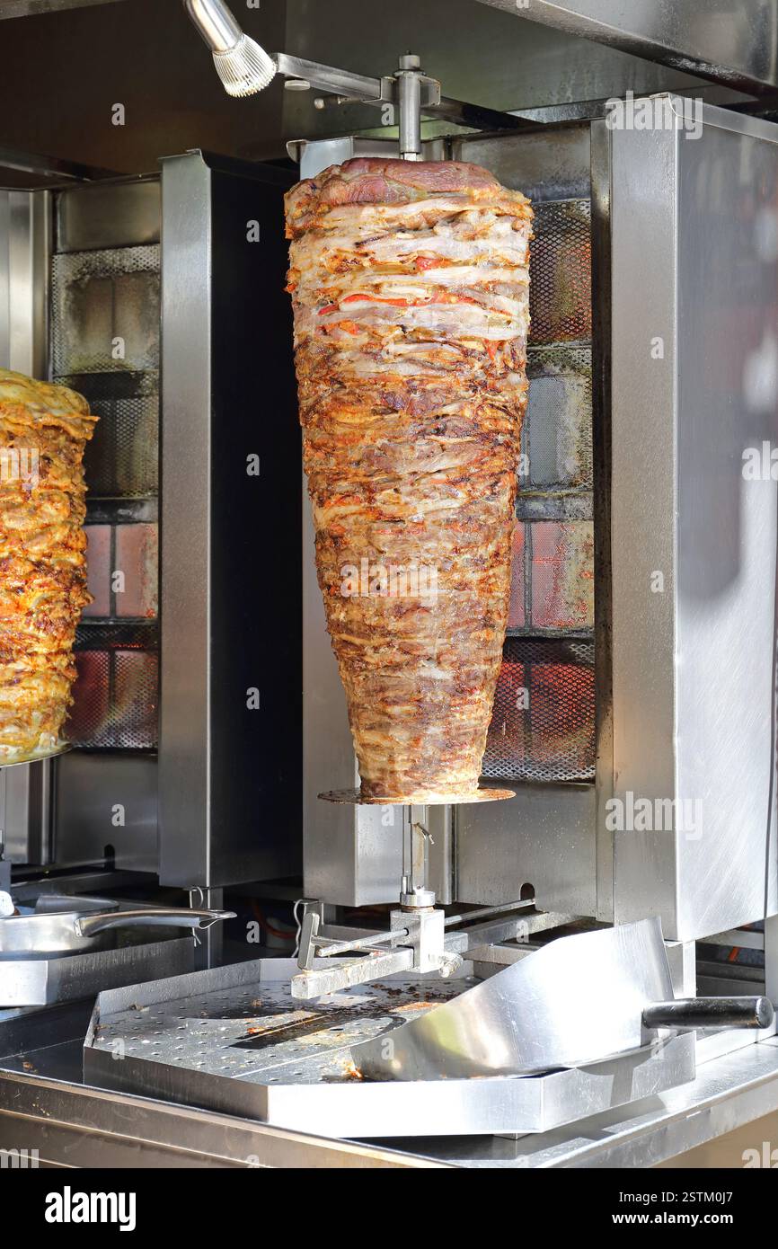 Donner kebab pork rotisserie fast food hi-res stock photography and ...