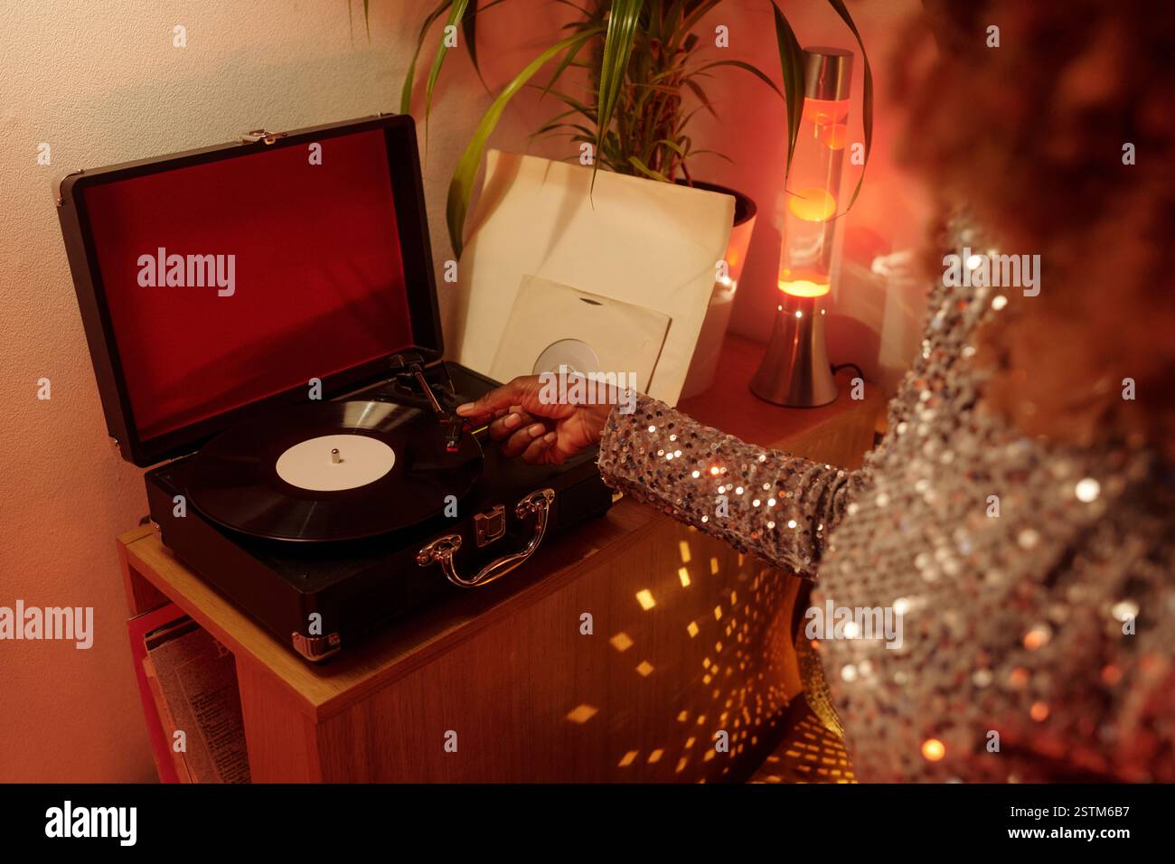 Hand Operating Record Player with Vinyl Disc Spinning Stock Photo - Alamy