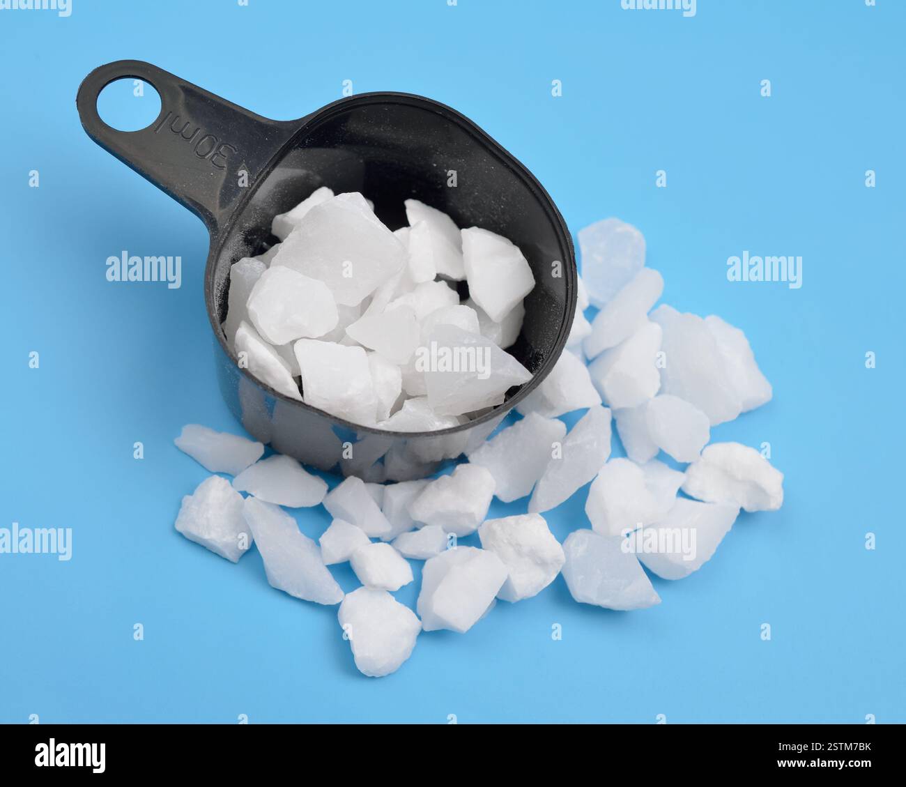 Aluminium sulfate is a salt with the formula Al2(SO4)3 Stock Photo - Alamy