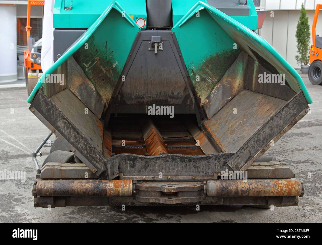 Highway paving concrete hi-res stock photography and images - Alamy