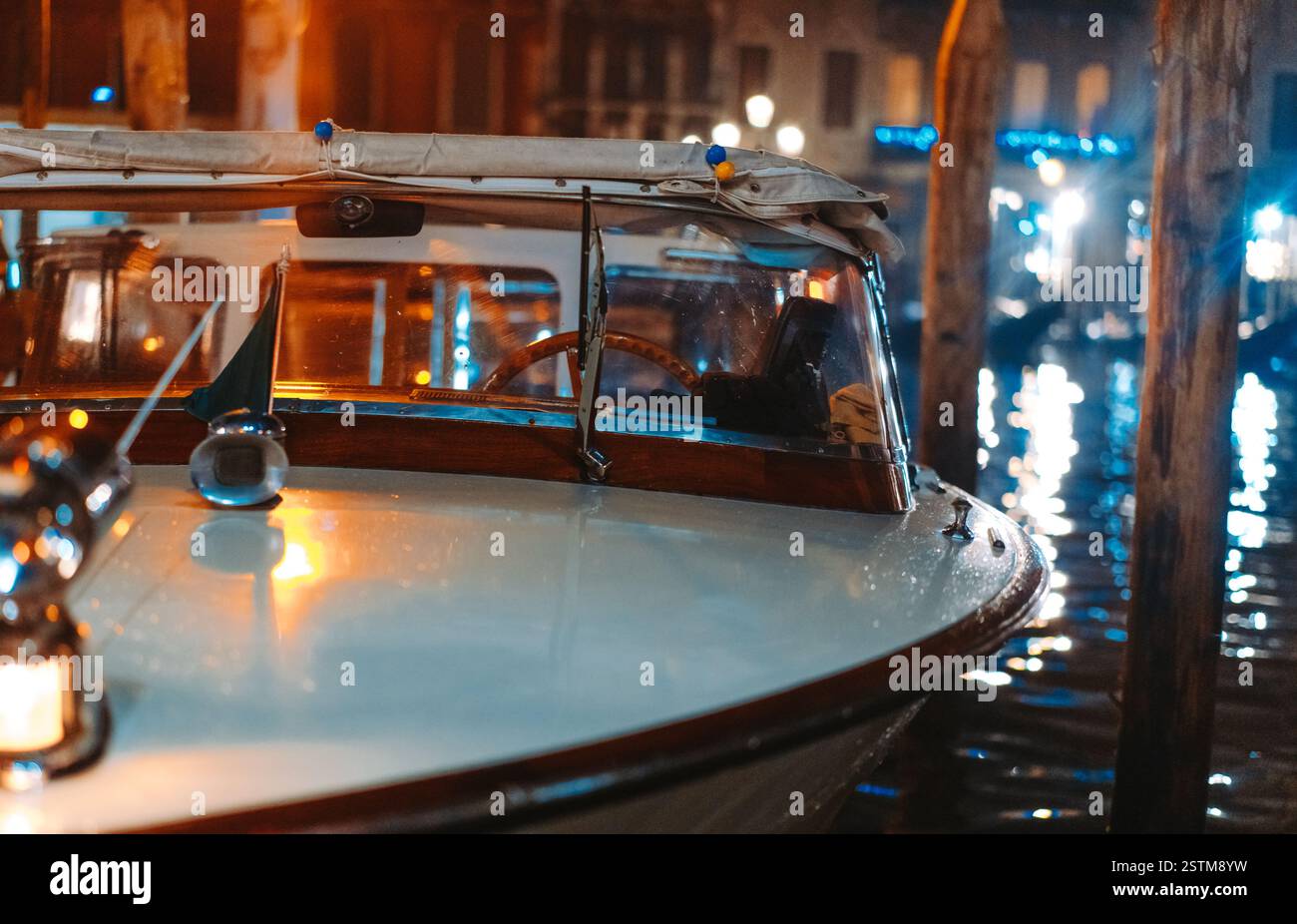 Small boat channel hi-res stock photography and images - Alamy