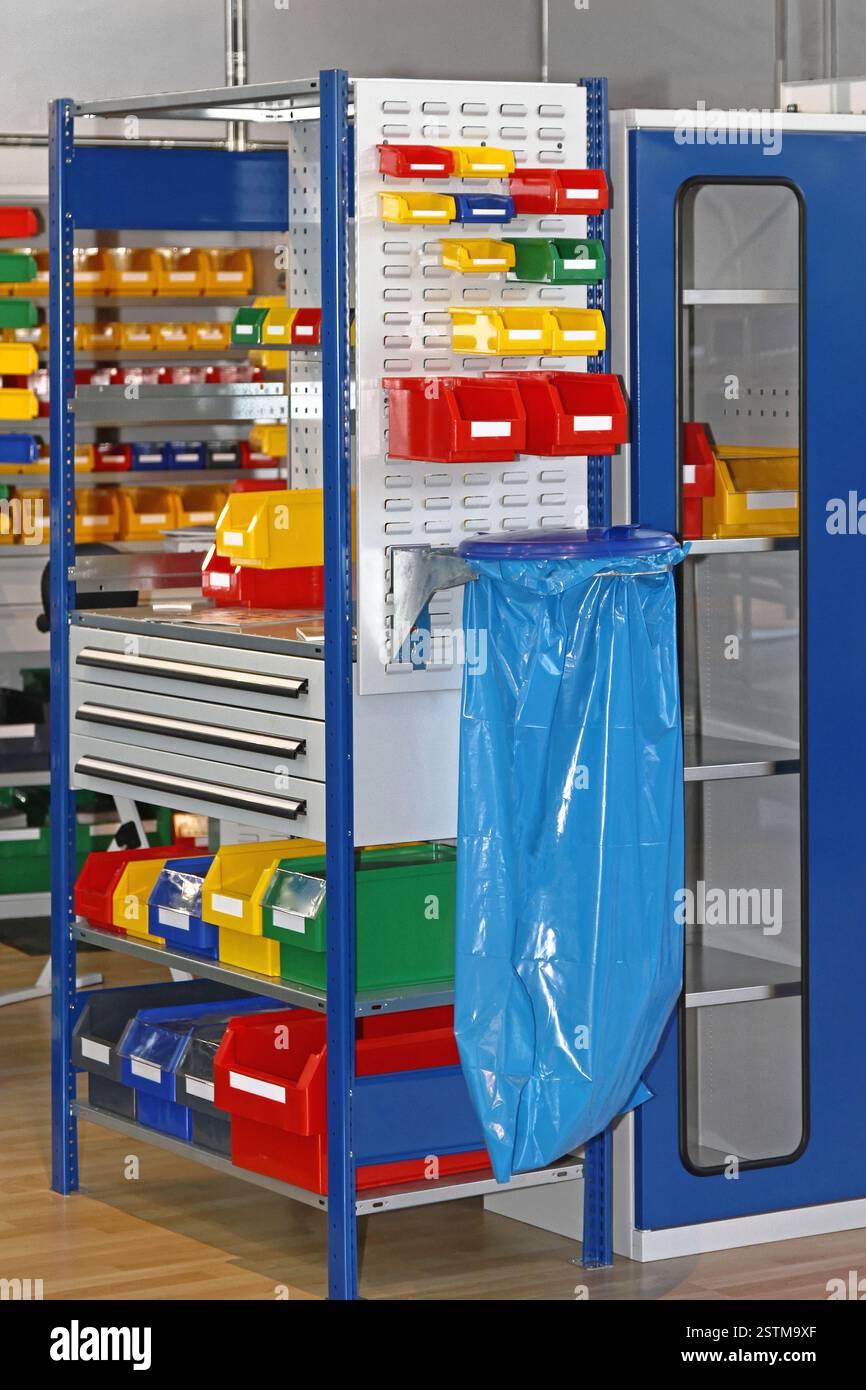 Trash storage bins hi-res stock photography and images - Alamy