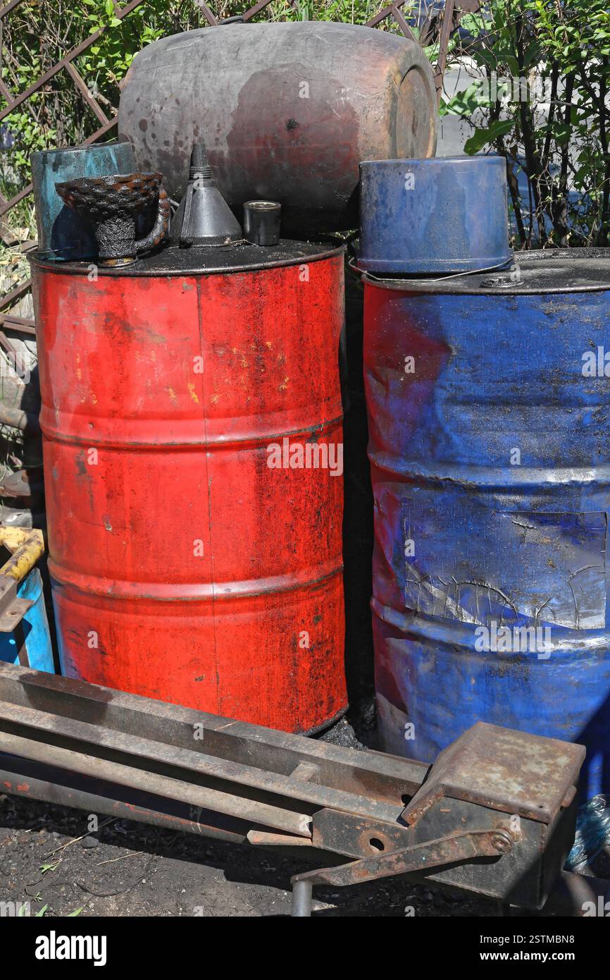 Big barrels of diesel fuel black market hi-res stock photography and ...