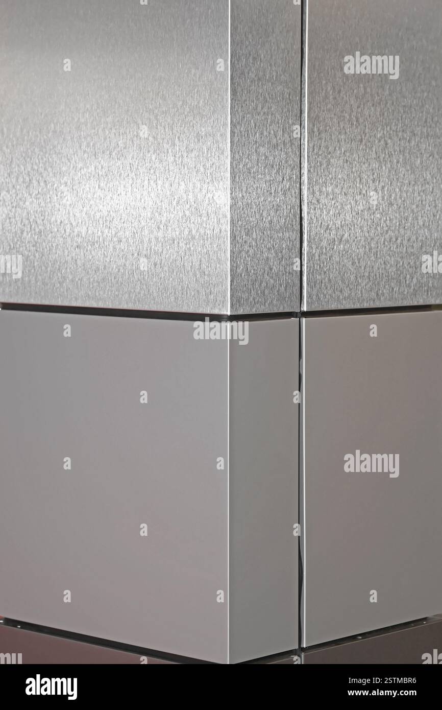 Geometric column hi-res stock photography and images - Alamy