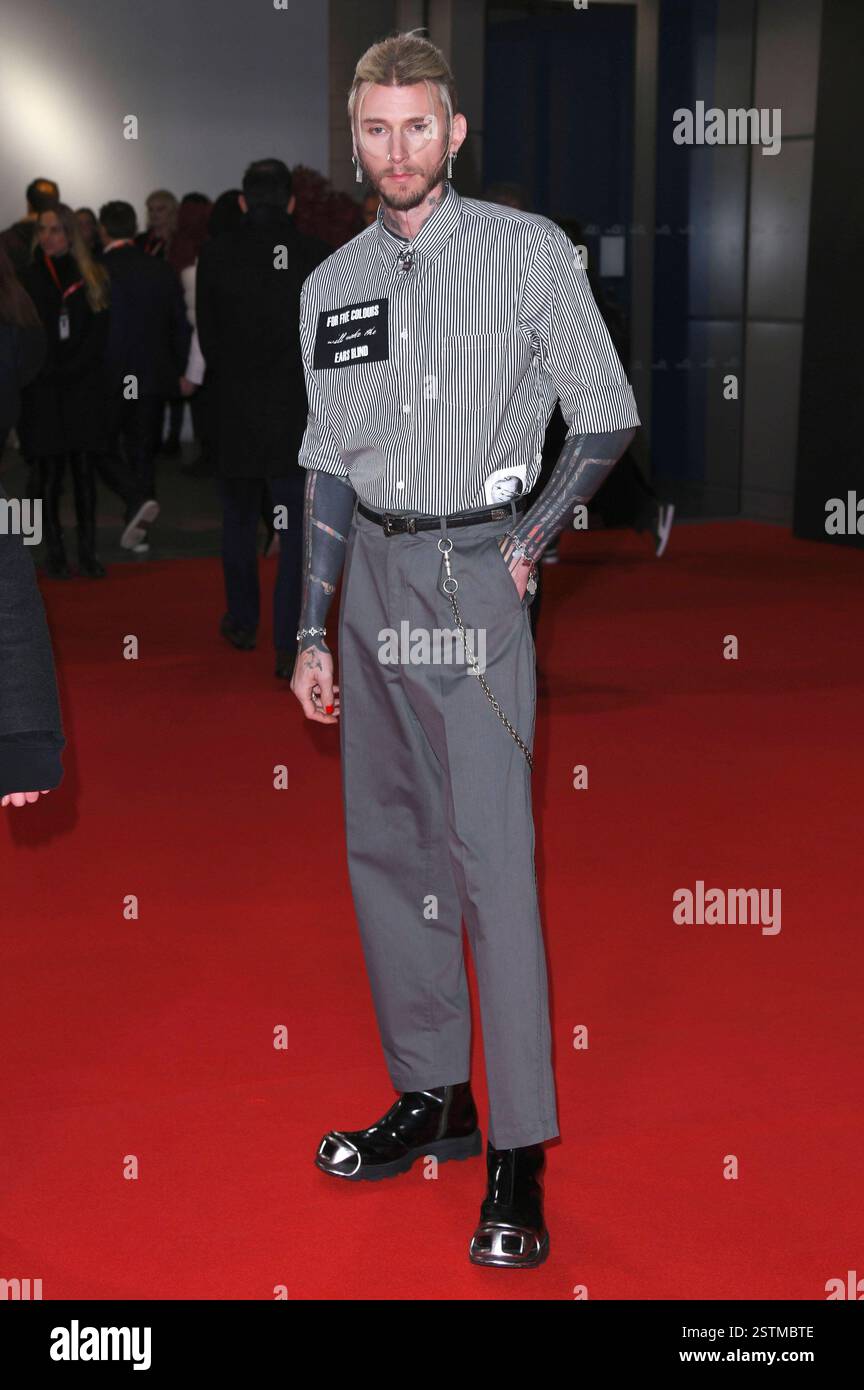 Machine Gun Kelly bei der Formel 1 Saison 2025 Eröffnungsfeier F1 75 ...