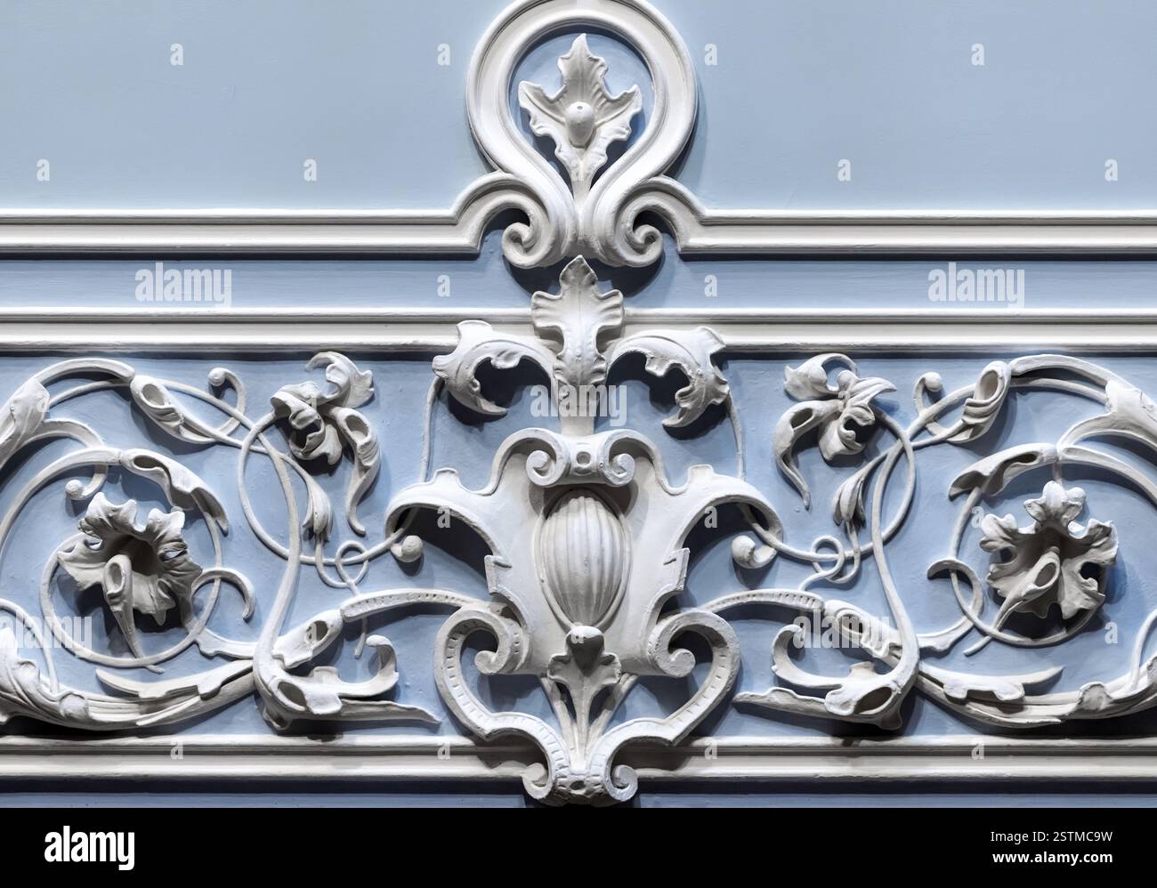 Plaster plasterwork ceiling hi-res stock photography and images - Alamy