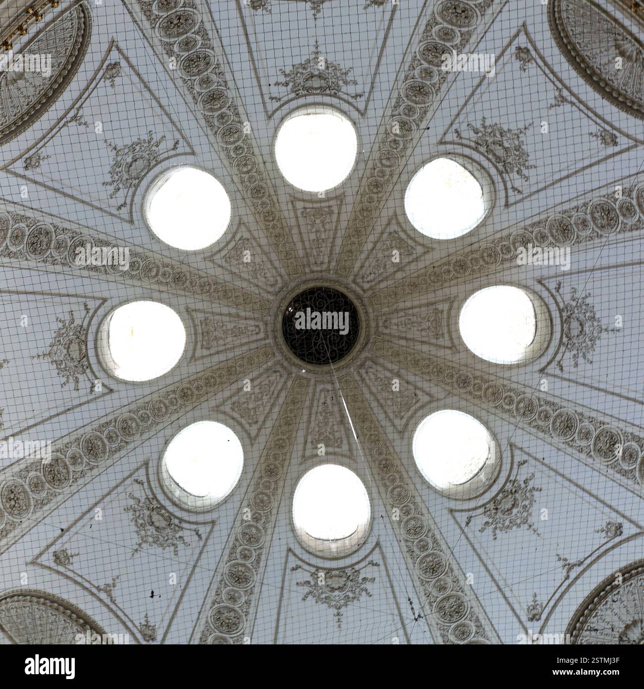 Interior of dome with skylight in vienna hi-res stock photography and ...