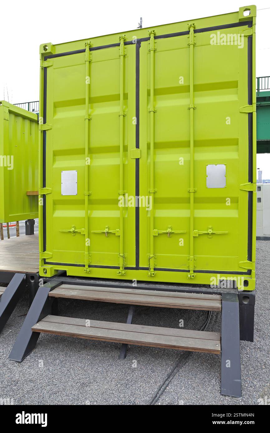 Converted shipping container hi-res stock photography and images - Alamy