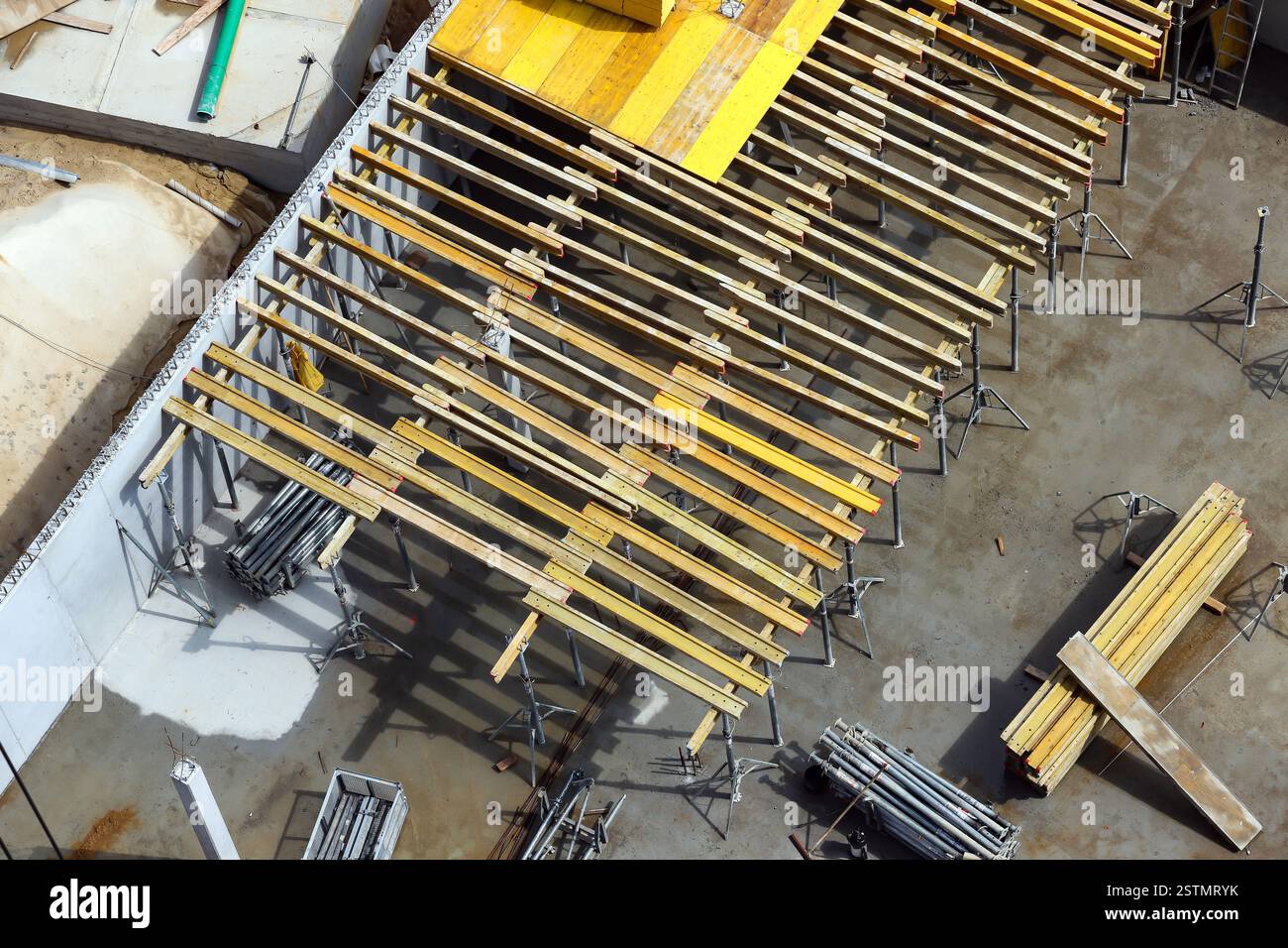 Metal beams foundation work aerial hi-res stock photography and images ...