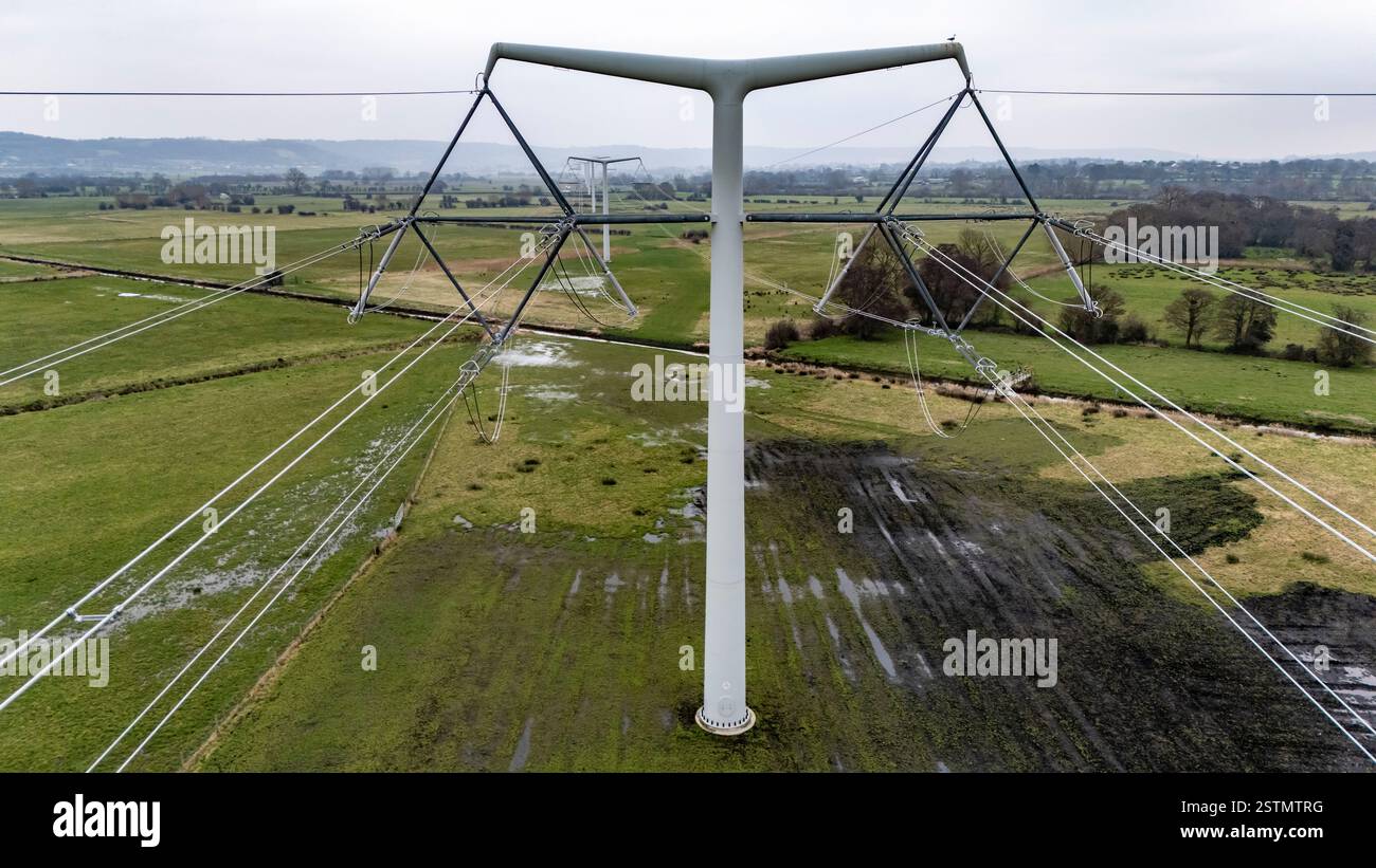 The new 'T' style electricity pylon capable of carrying high-voltage ...