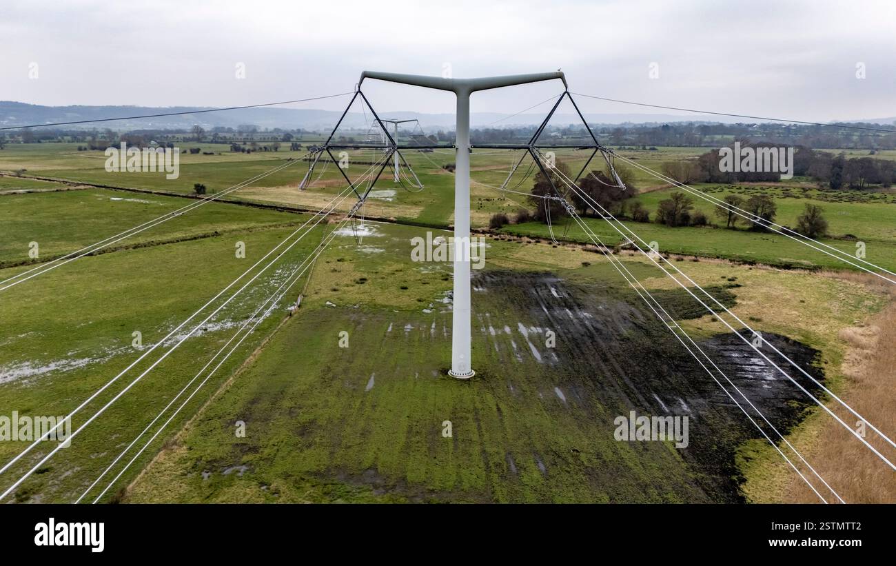 The new 'T' style electricity pylon capable of carrying high-voltage ...