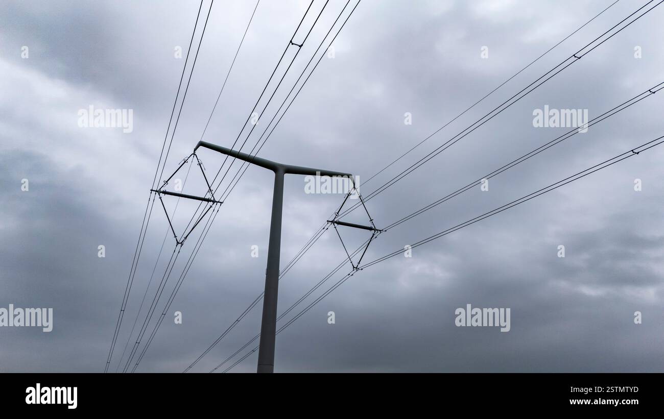 The new 'T' style electricity pylon capable of carrying high-voltage ...