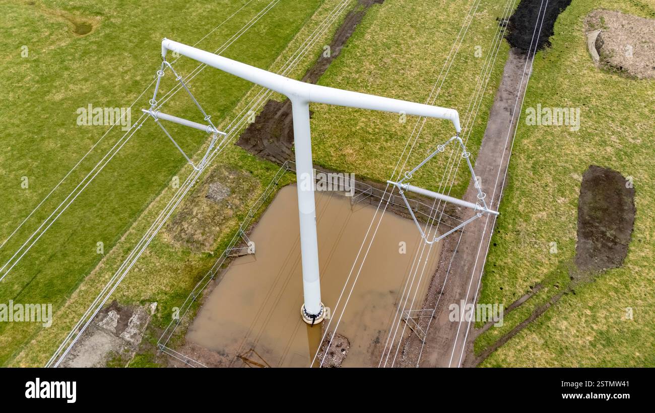 The new 'T' style electricity pylon capable of carrying high-voltage ...
