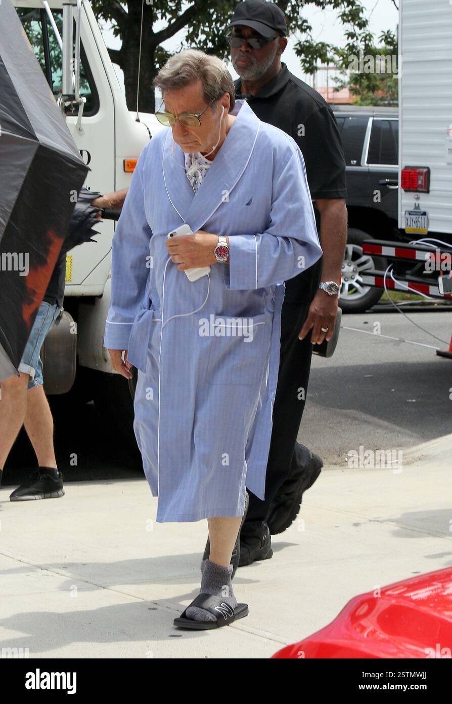 AL Pacino plays disgraced college football coach Joe Paterno on the set ...