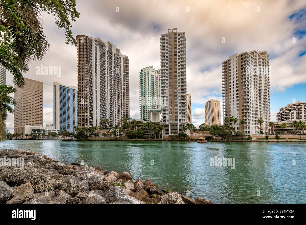 Downtown and real estate developments at Brickell neighborhood, Miami ...
