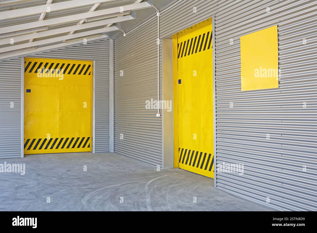 Loading doors hi-res stock photography and images - Alamy