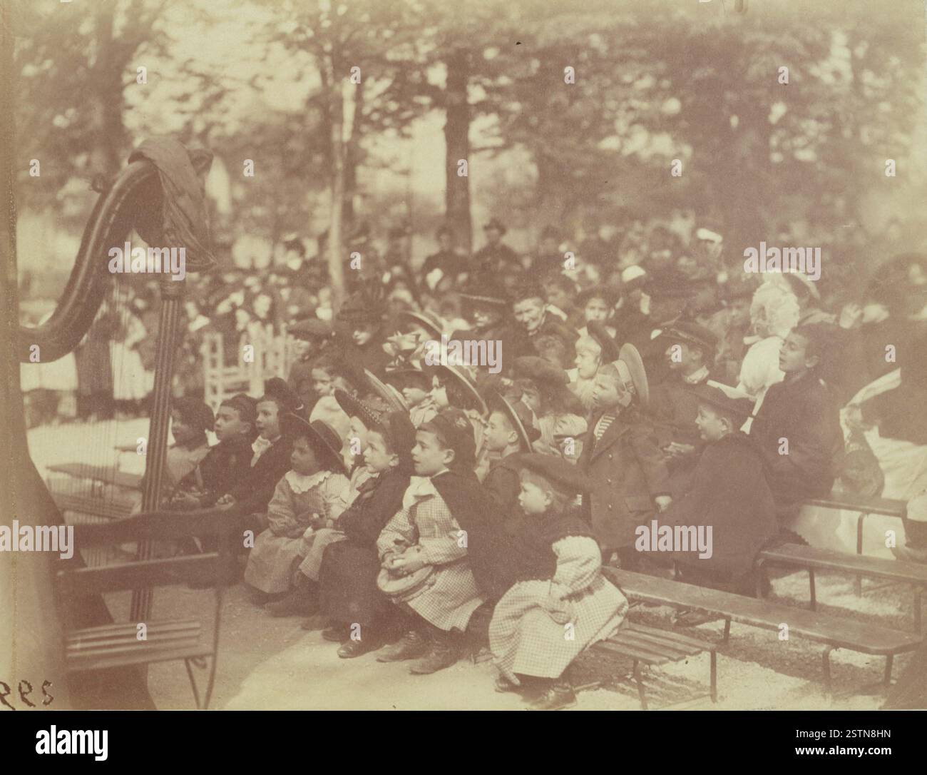 Guignol puppet show, Luxembourg Gardens, Paris, 1899. Eugène Atget ...