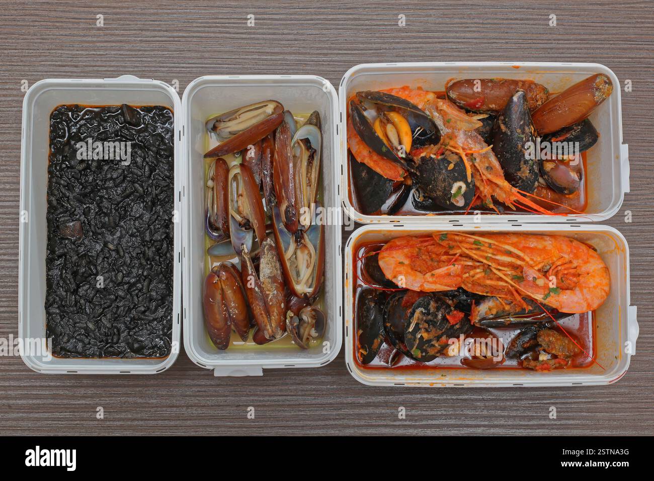 Box of seafood hi-res stock photography and images - Alamy