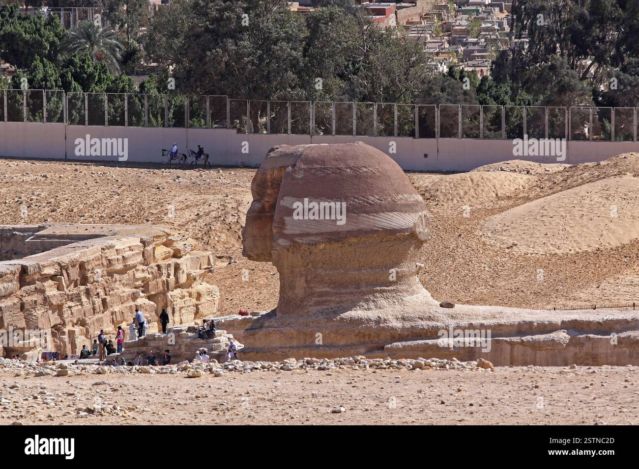Sphinx head hi-res stock photography and images - Alamy