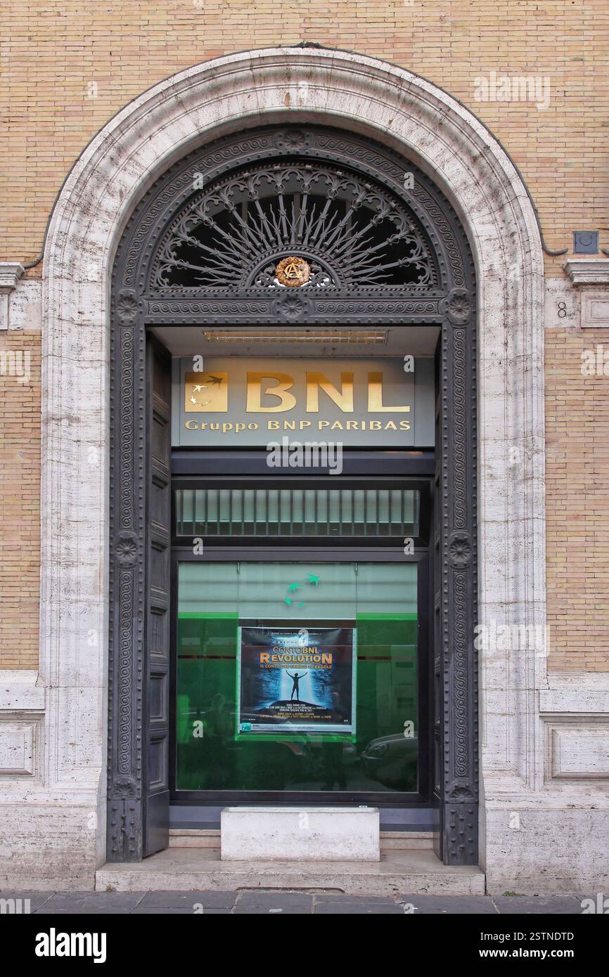 Bnl bank italy hi-res stock photography and images - Alamy