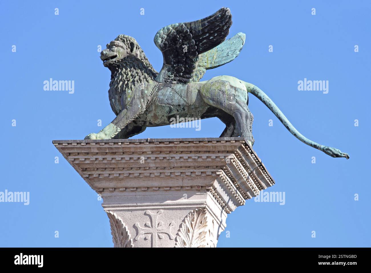 Marble winged lion hi-res stock photography and images - Alamy