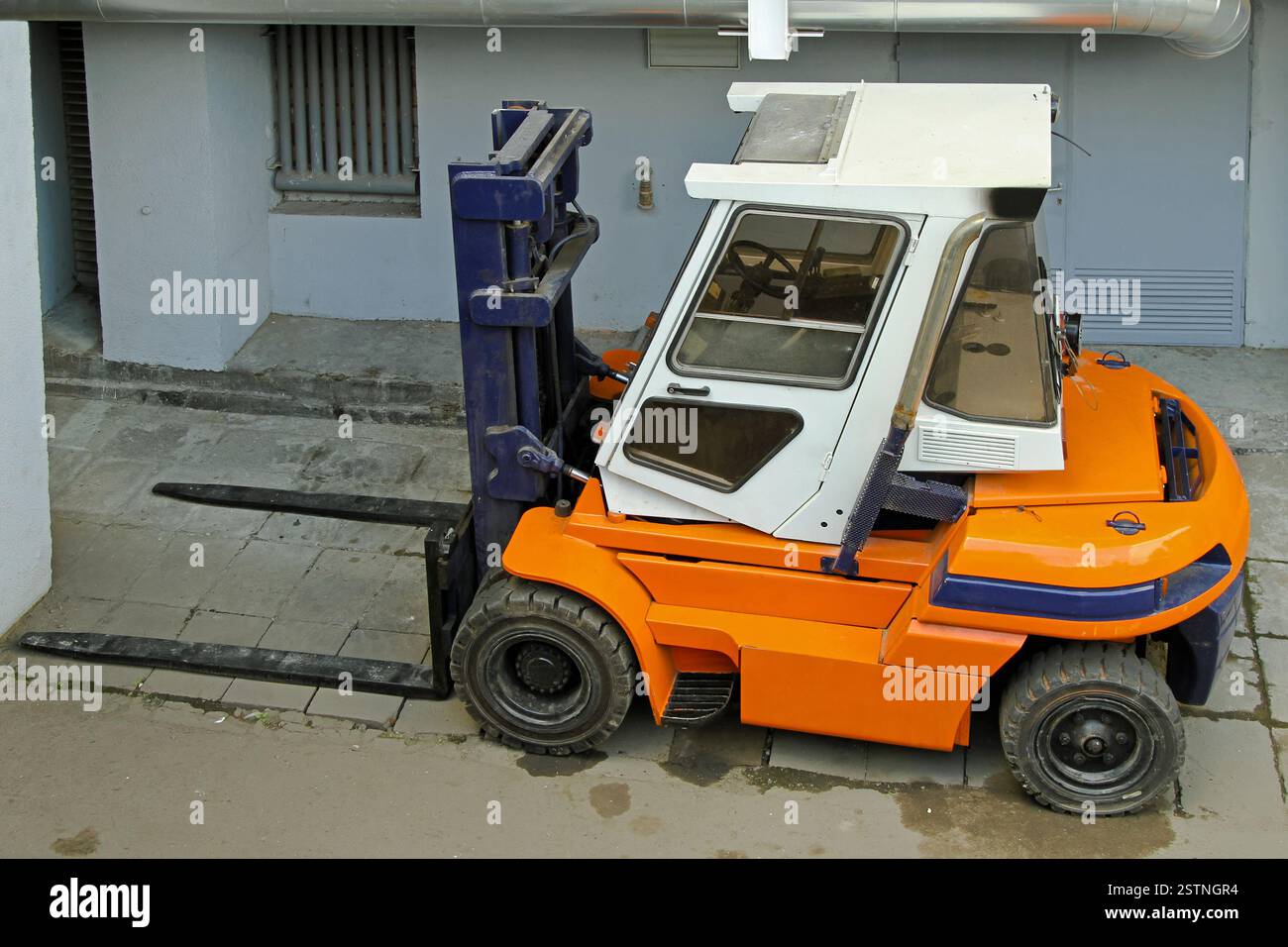 Diesel powered big industrial forklift truck vehicle hi-res stock ...