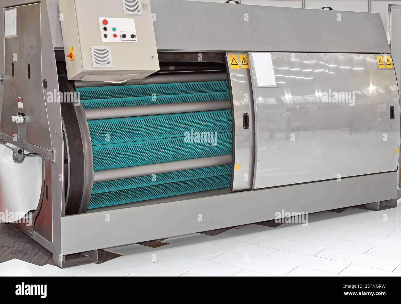 Automated polishing machine for fruits and vegetables food processing ...