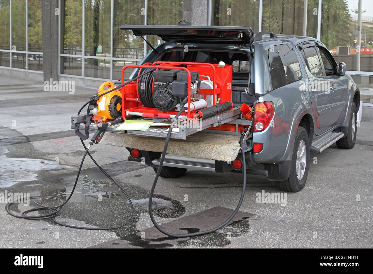 Portable washer pressure water hi-res stock photography and images - Alamy