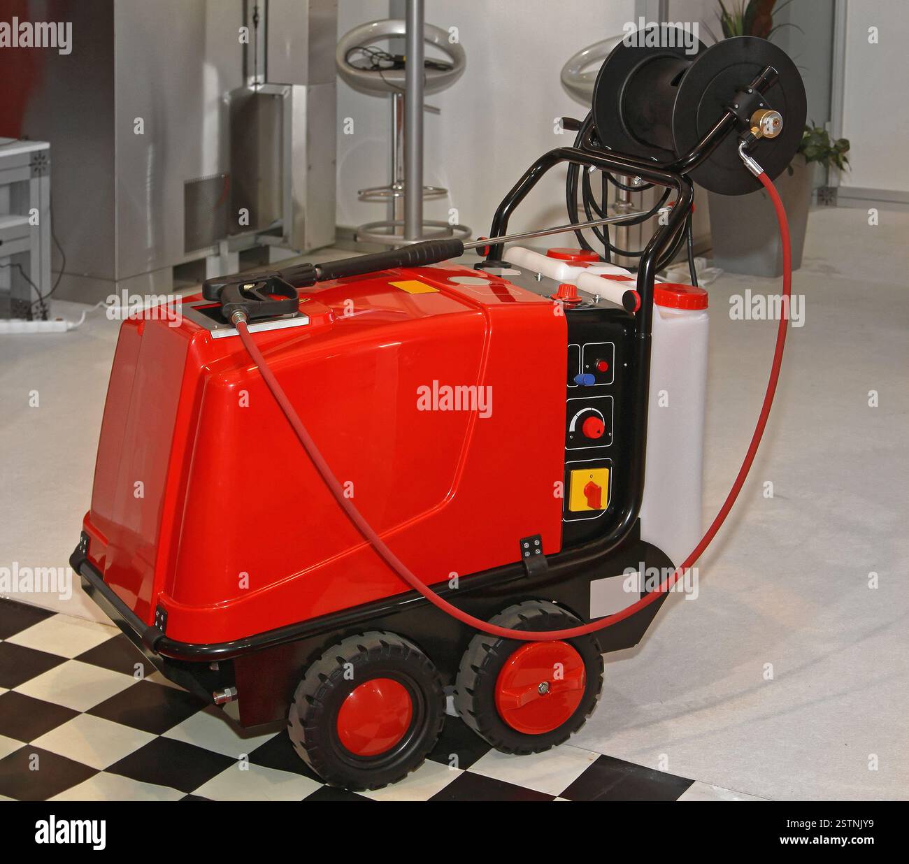 Pressure cleaner hi-res stock photography and images - Alamy