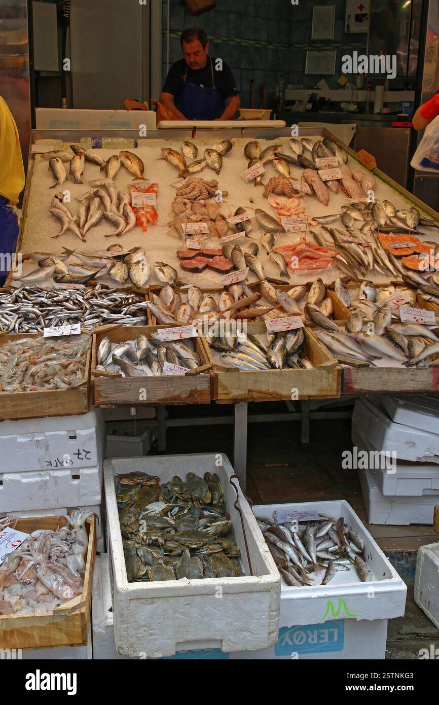 Fresh fish catch seafood at modiano market in thessaloniki hi-res stock ...