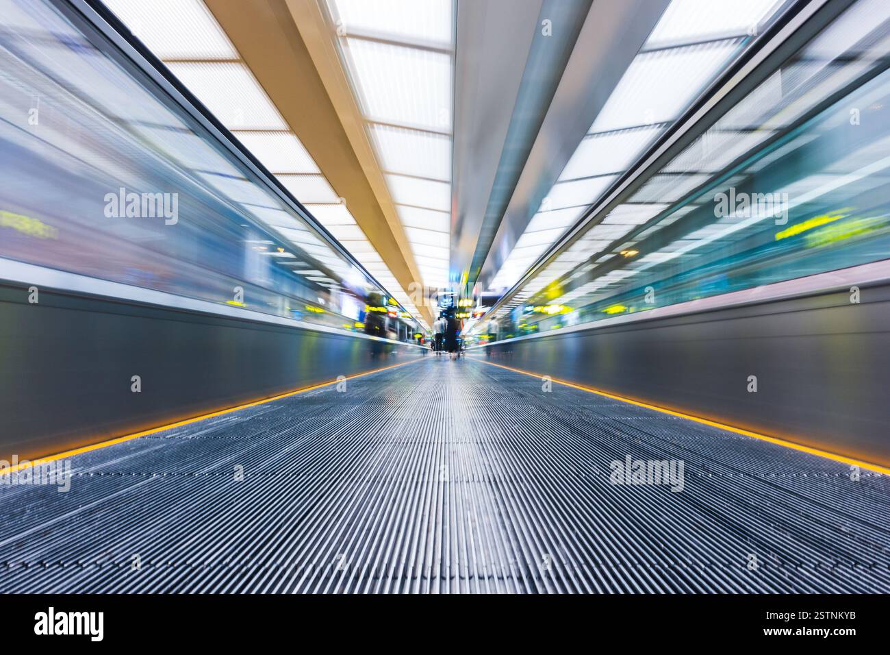 Moving walkway at airport Stock Photo - Alamy