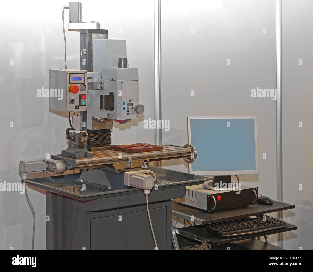 Wood machine cnc hi-res stock photography and images - Alamy