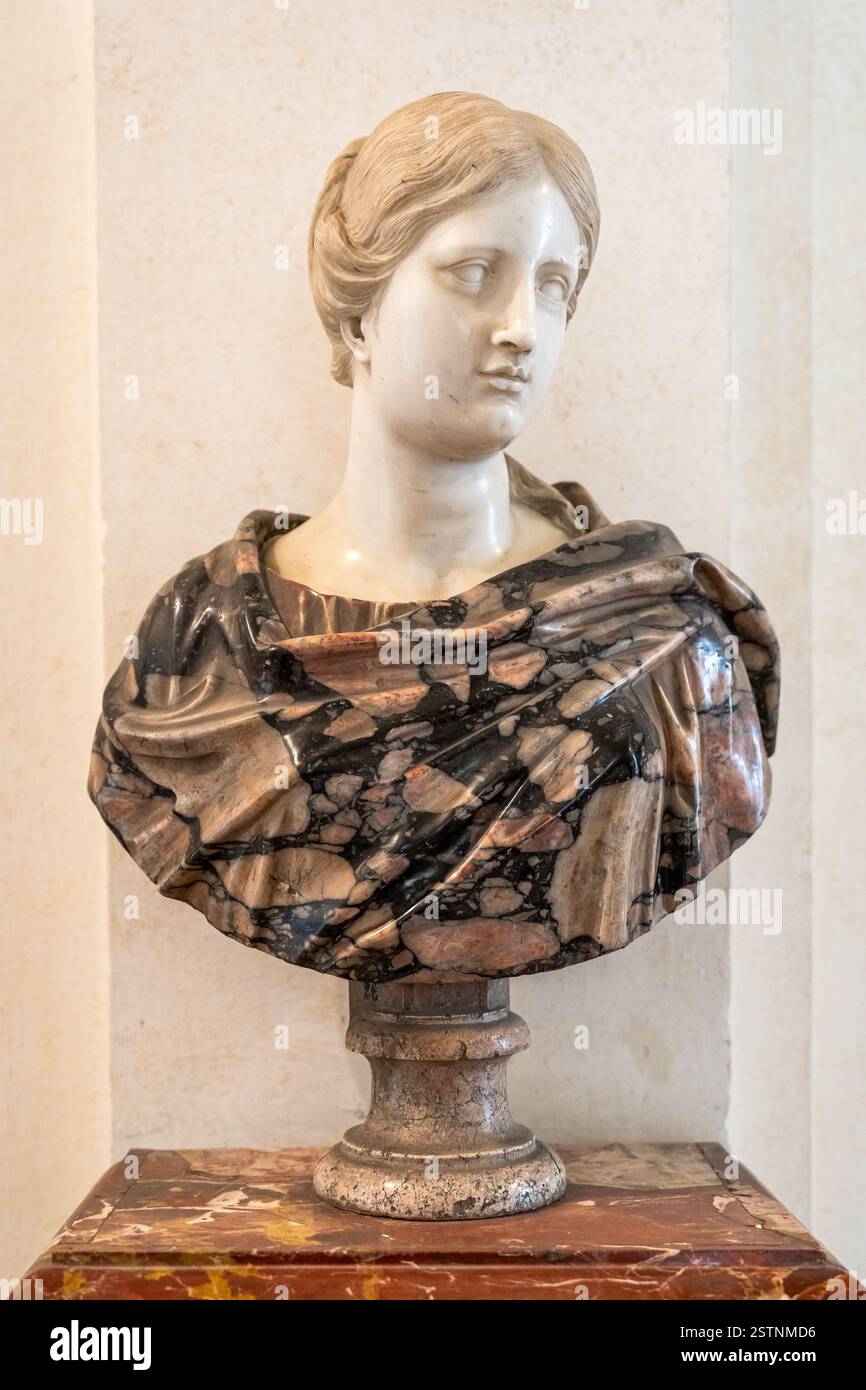 Marble bust of woman in Rome Stock Photo - Alamy