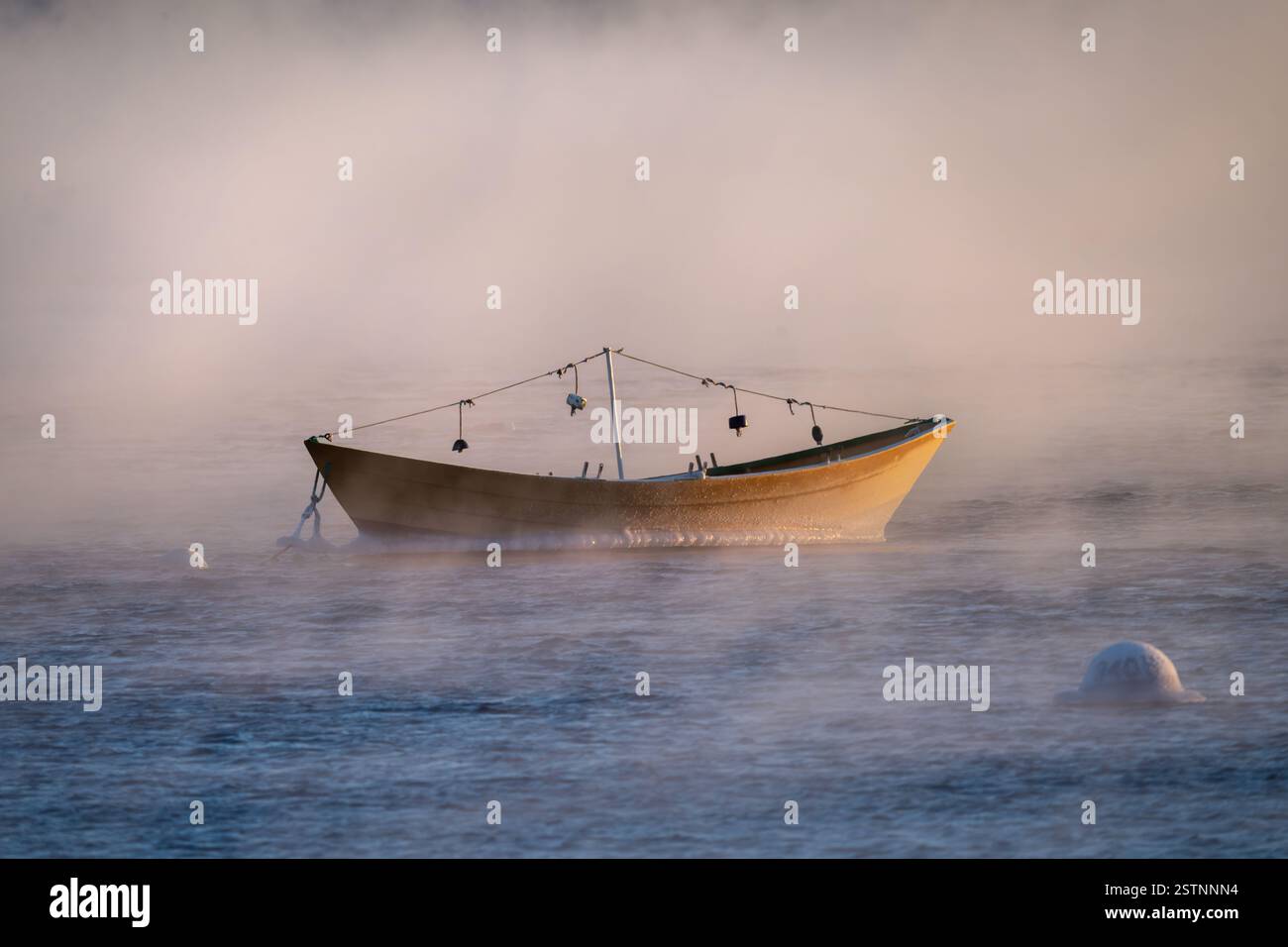 Frozen Dory Boat In Fridgid Maine Winter Stock Photo - Alamy