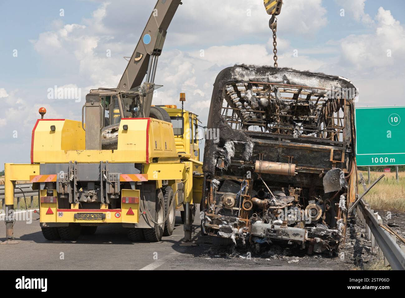 Highway towing hi-res stock photography and images - Alamy