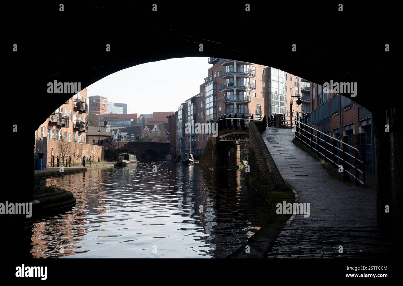 Birmingham Canal Navigations Main Line from under St. Vincent Street ...
