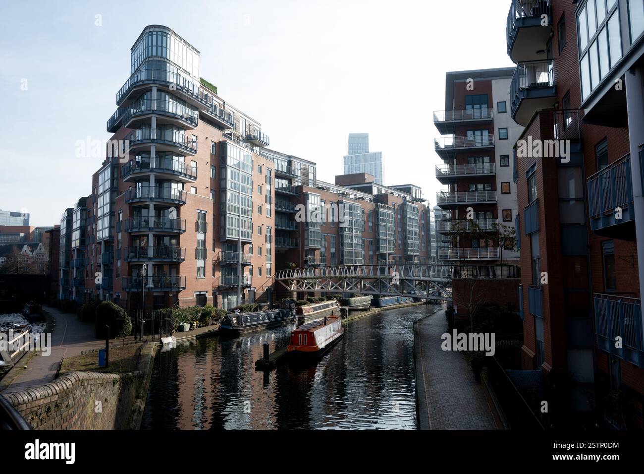 The Birmingham Canal Navigations Main Line at King Edwards Wharf ...