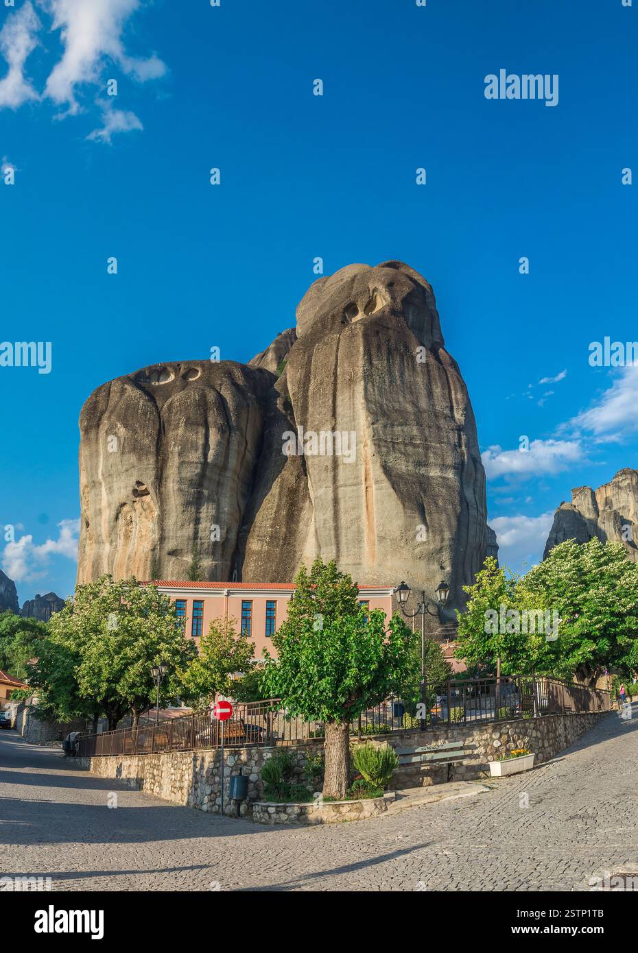 Kastraki village in Meteora mountains, Greece Stock Photo - Alamy