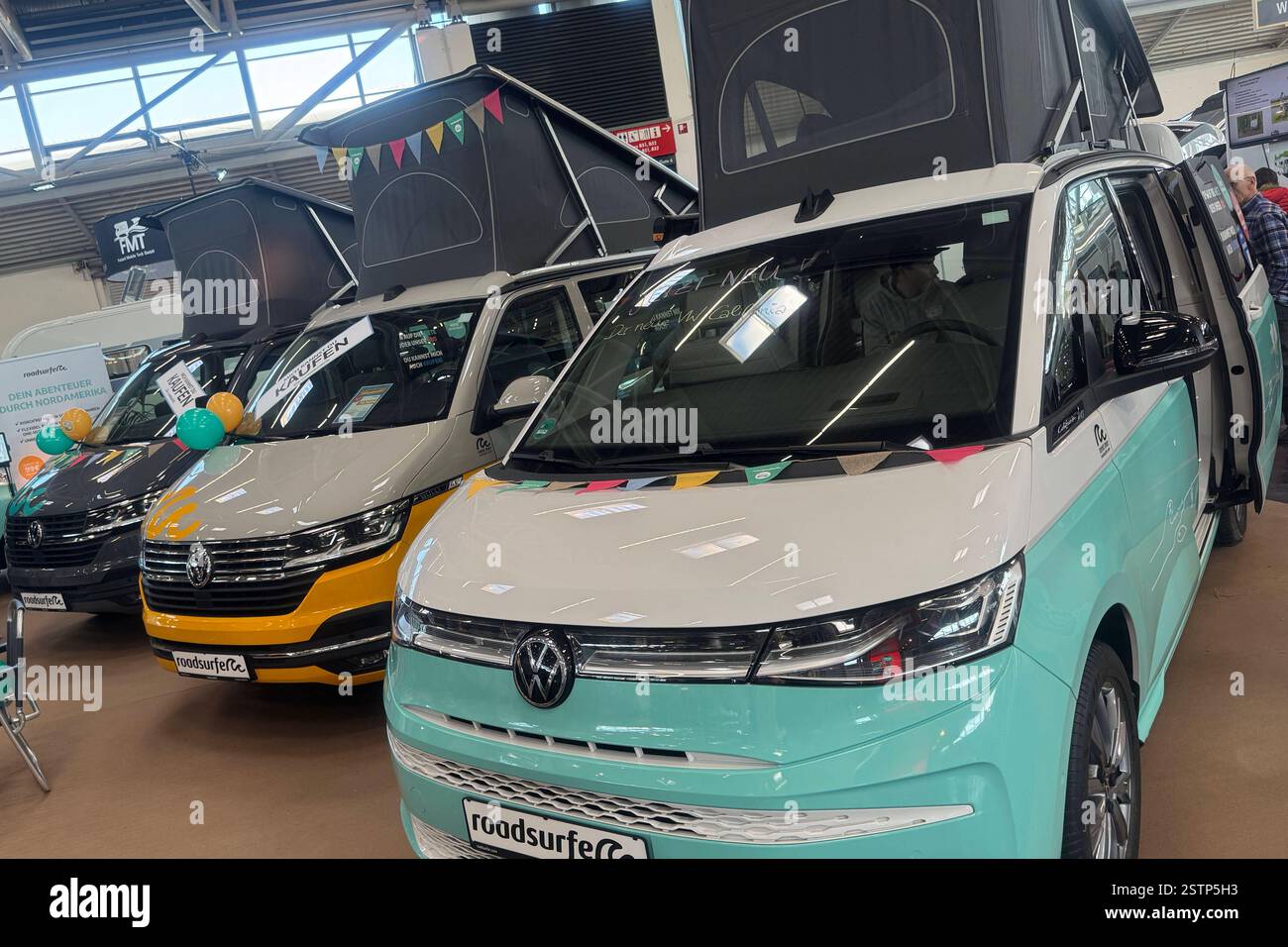 Reise-und Freizeitmesse f.re.e. Caravaning und Camping,Volkswagen Camper,roadsurfer. Reisemobile ...